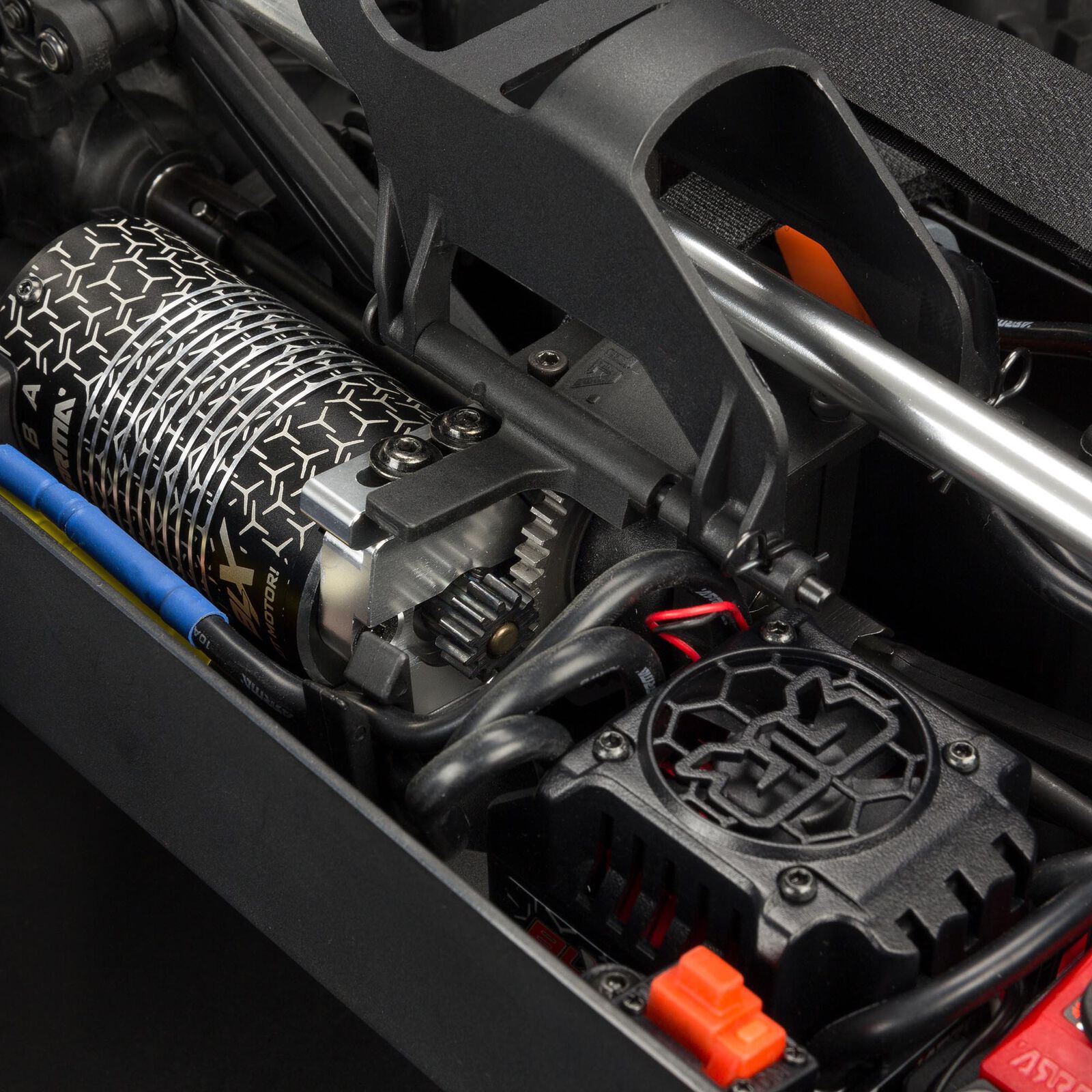 1/8 OUTCAST 6S 4X4 RTR Brushless Stunt Truck, Limited Edition | ARRMA