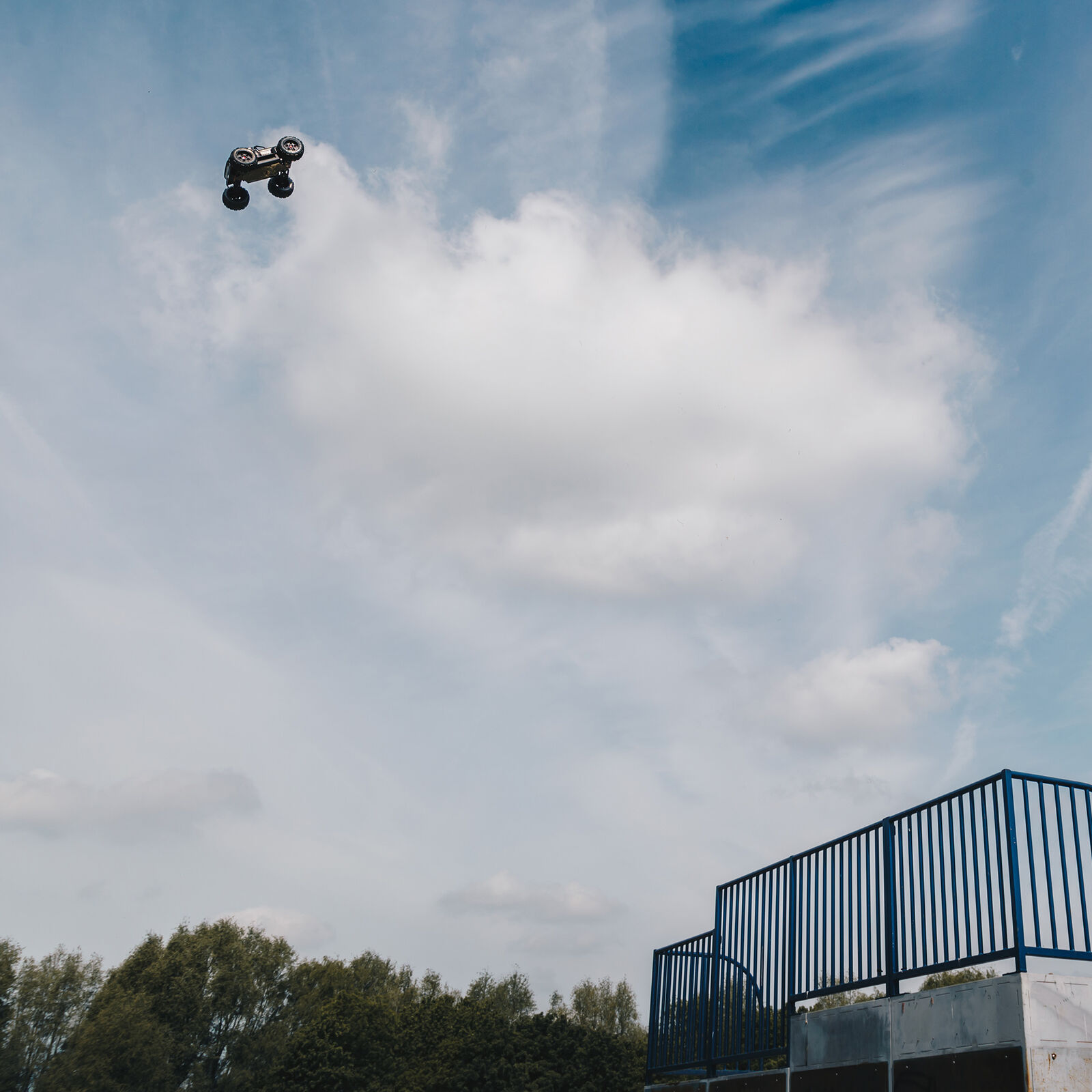 1/8 NOTORIOUS 6S 4X4 RTR Brushless Stunt Truck, Black | ARRMA