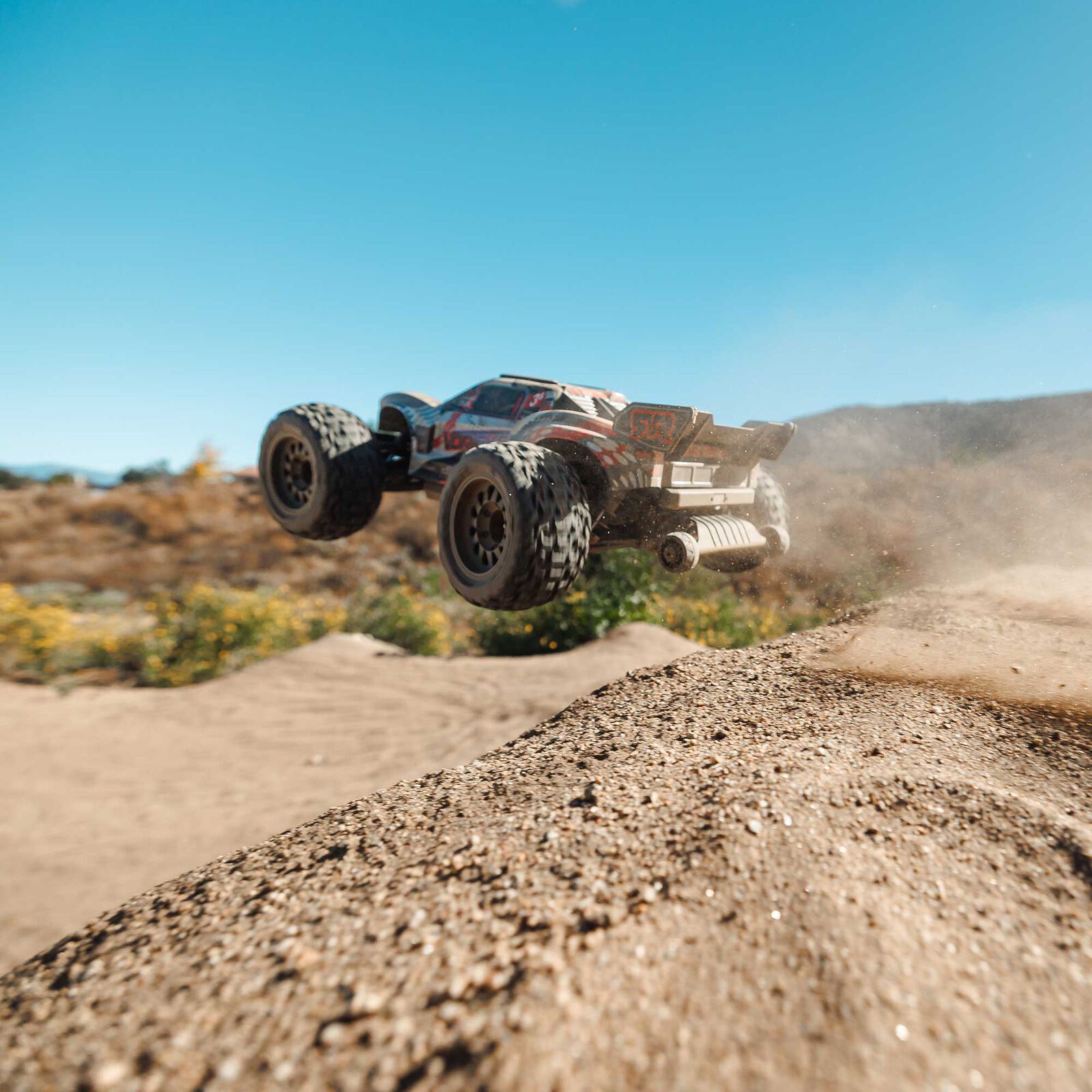 1/10 VORTEKS 223S DSC 4X4 RTR Brushless Stadium Truck, Red | ARRMA