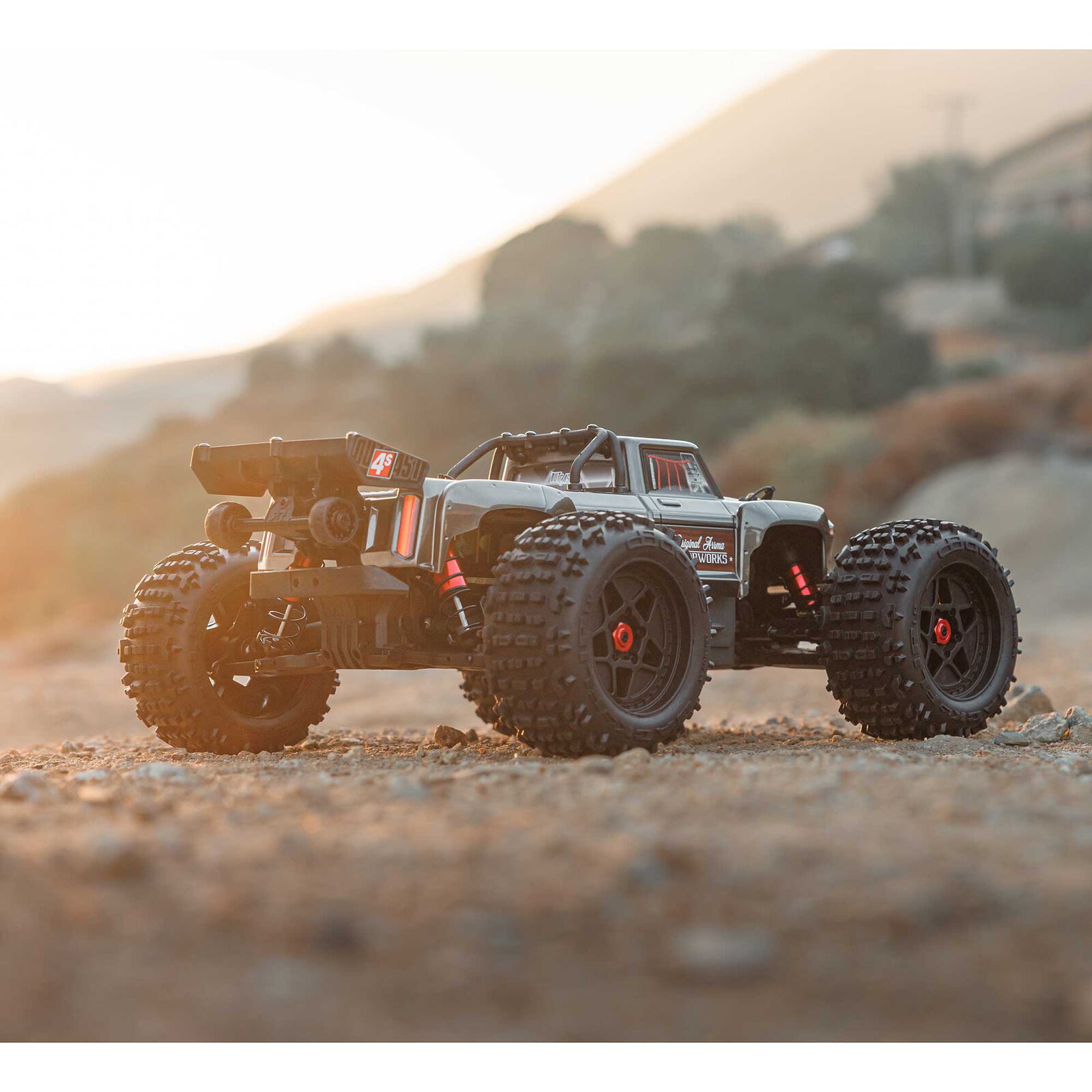 1/10 OUTCAST 4S 4X4 RTR Brushless Stunt Truck, Gun Metal | ARRMA